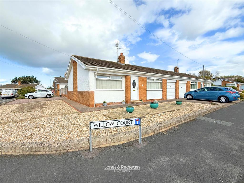 Willow Court, Rhyl 2 bed semi-detached bungalow - £172,000