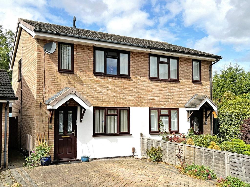 Saxon Court, Apley, Telford... 2 bed semi-detached house - £198,000
