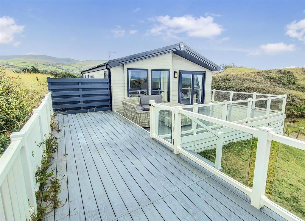 Lodge 35, Barmouth Bay 2 bed house - £156,995