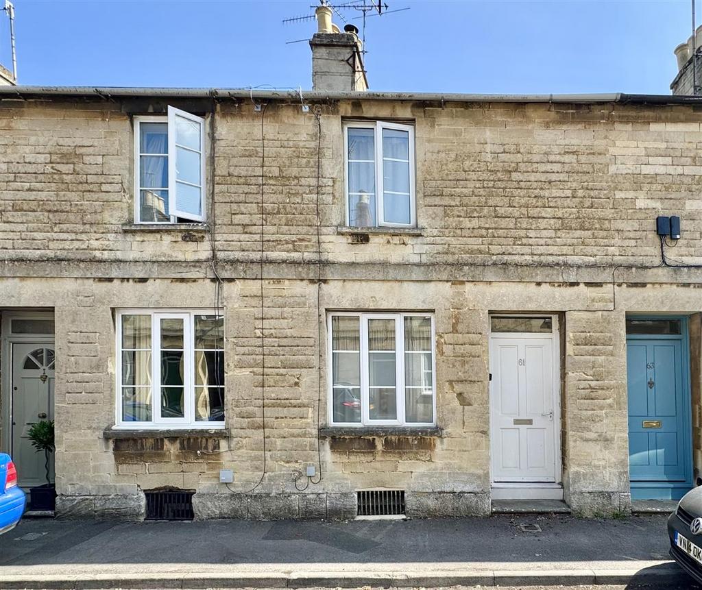 Chester Street, Cirencester 2 bed terraced house - £360,000