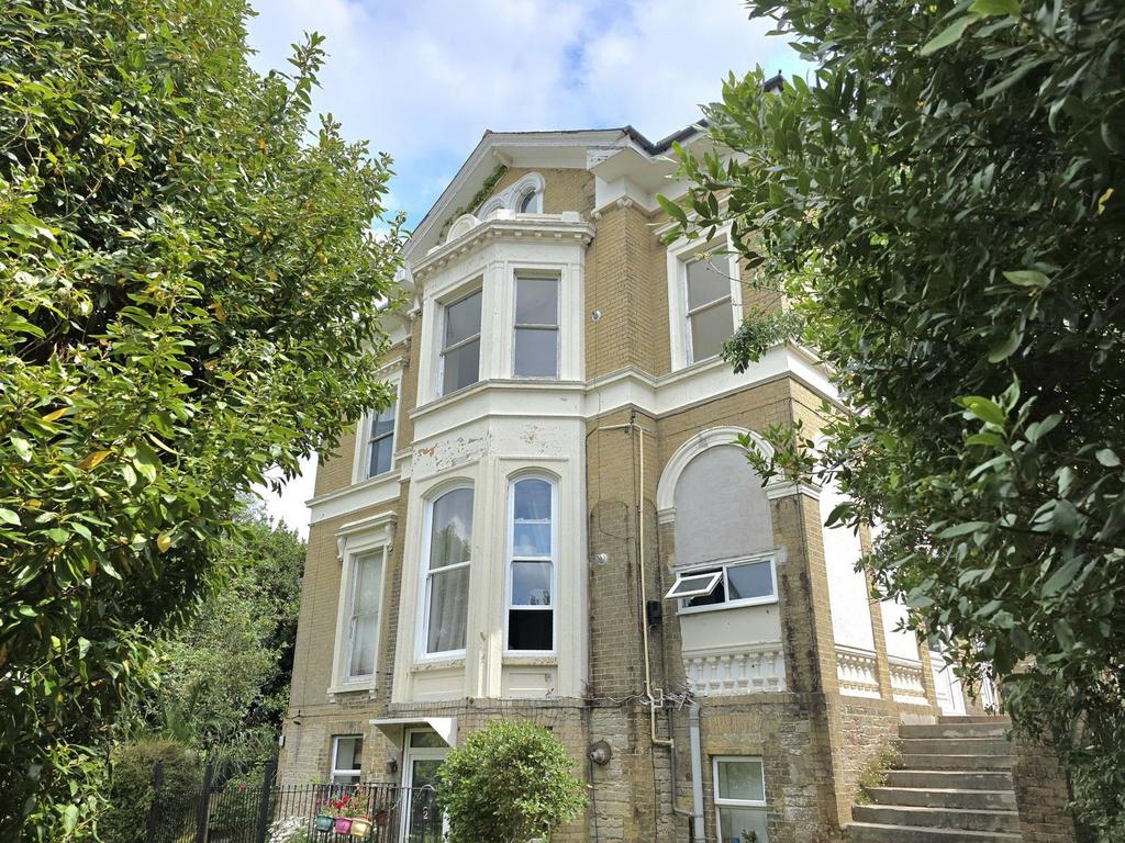 West Hill Road, Ryde PO33 1 bed flat to rent - £725 pcm (£167 pw)