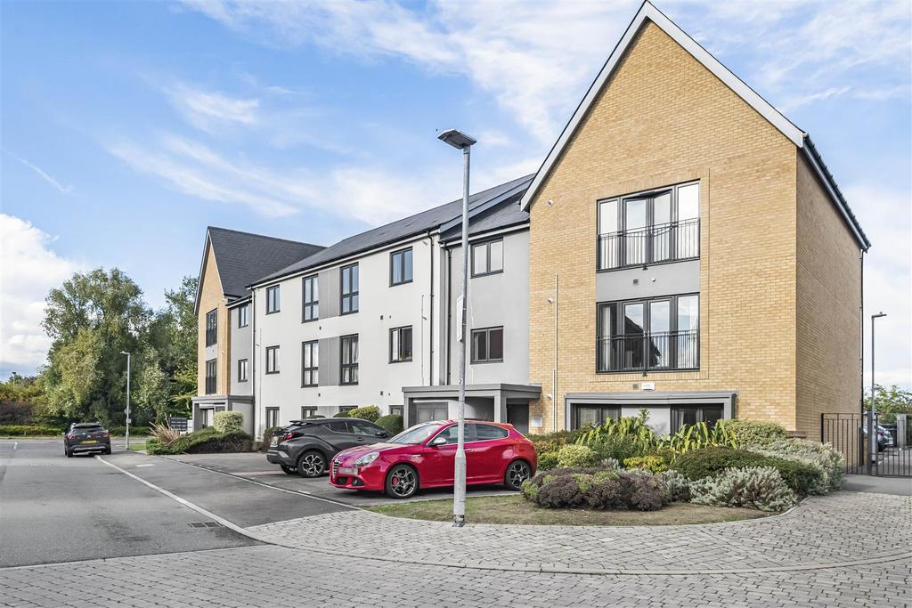 Tidman Road, Reading, RG2 2 bed apartment - £300,000
