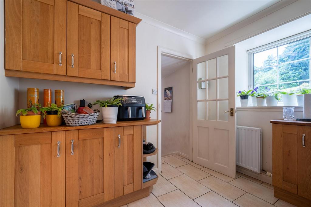 Oxnam Road, Jedburgh TD8 4 bed farm house for sale - £749,500