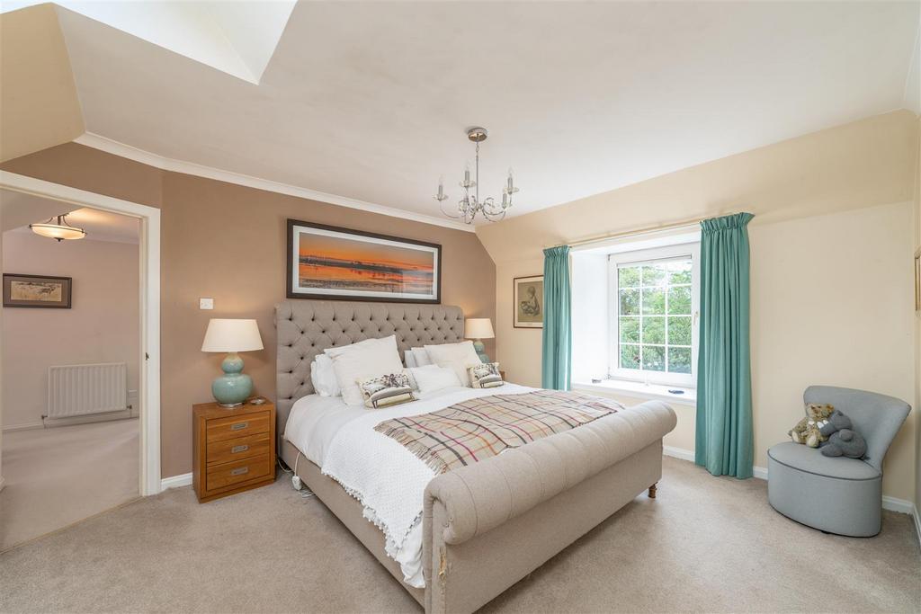 Oxnam Road, Jedburgh TD8 4 bed farm house for sale - £749,500