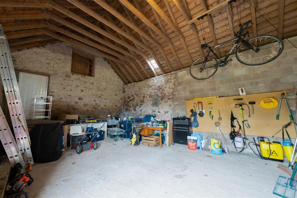 Oxnam Road, Jedburgh TD8 4 bed farm house for sale - £749,500