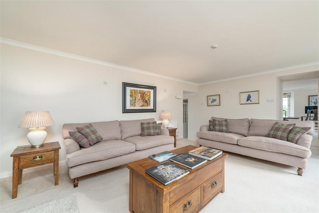 Oxnam Road, Jedburgh TD8 4 bed farm house for sale - £749,500