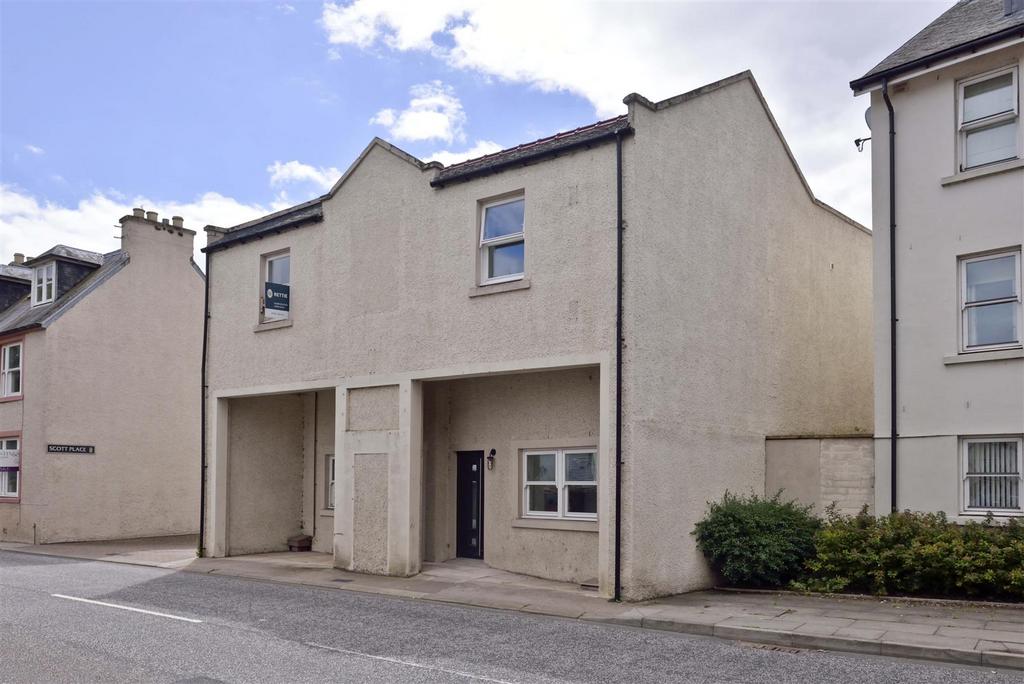 6 Scott Place, Kelso, TD5 7JZ 3 bed townhouse - £165,000