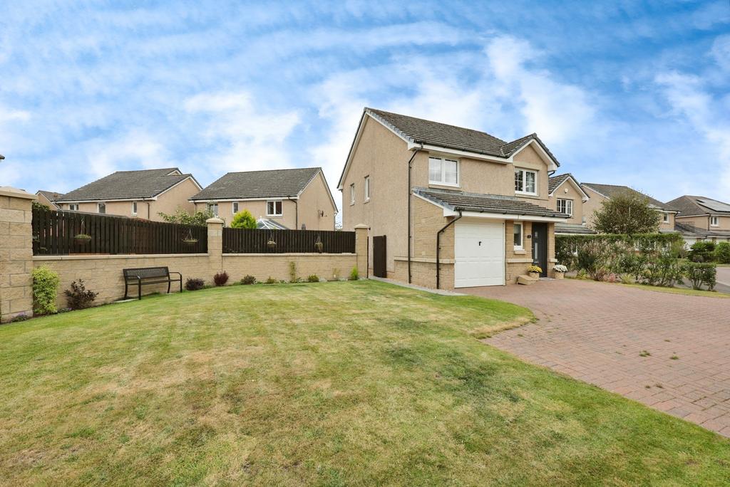 Tirran Drive, Fife KY11 3 bed detached house - £270,000