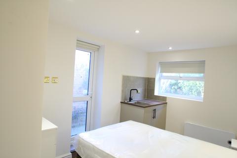Bedsits To Rent In London | OnTheMarket