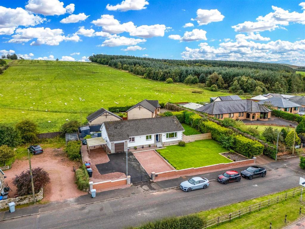 Ayr Road, Rigside 3 bed detached bungalow - £269,995