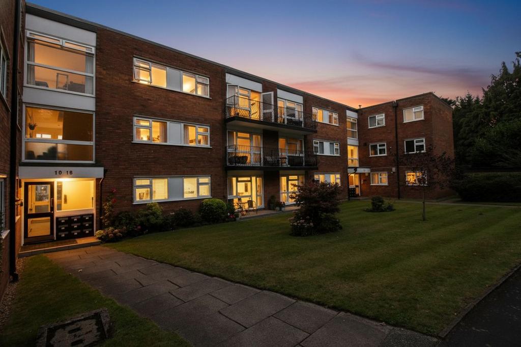 Townfield Road, Altrincham WA14 2 bed apartment for sale - £190,000