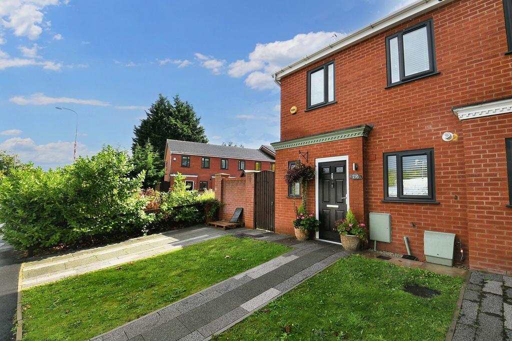 Duchy Road, Salford, M6 2 bed semi-detached house - £200,000