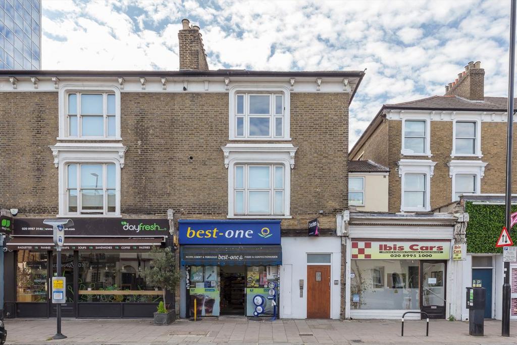 Chiswick High Road, London W4 1 bed flat - £1,798 pcm (£415 pw)