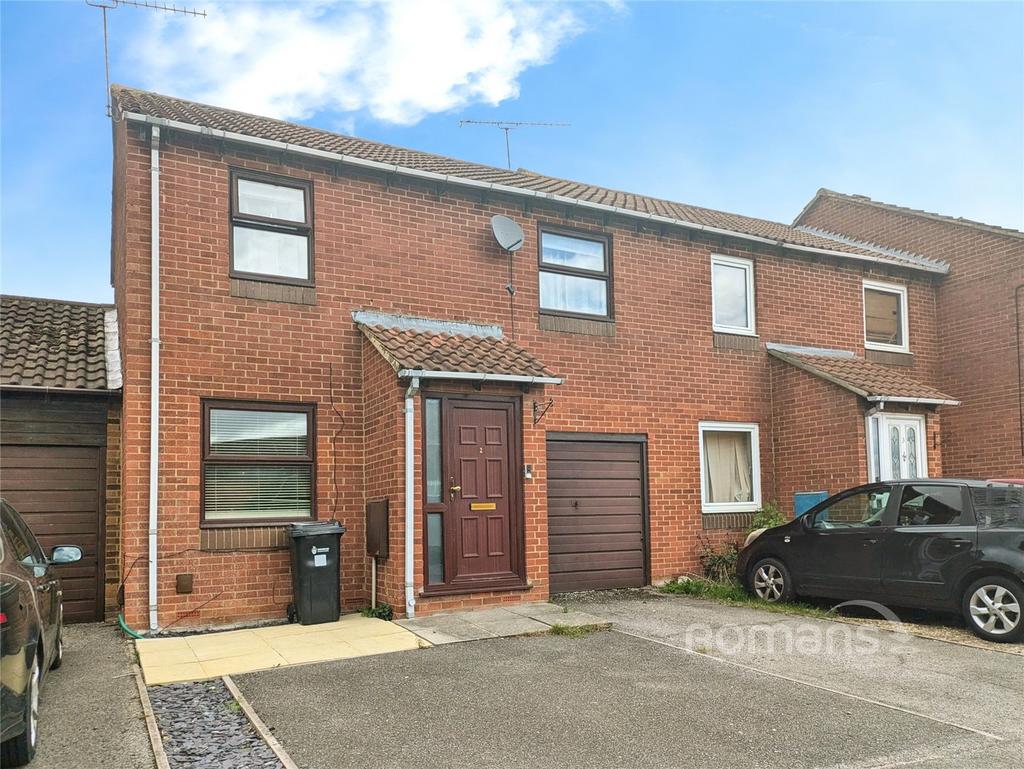 Chilcombe Way, Lower Earley, Reading 2 bed semi-detached house for sale ...