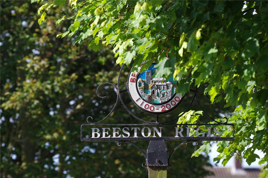 Beeston Hall Farm Barns, Beeston... 2 bed bungalow for sale - £525,000