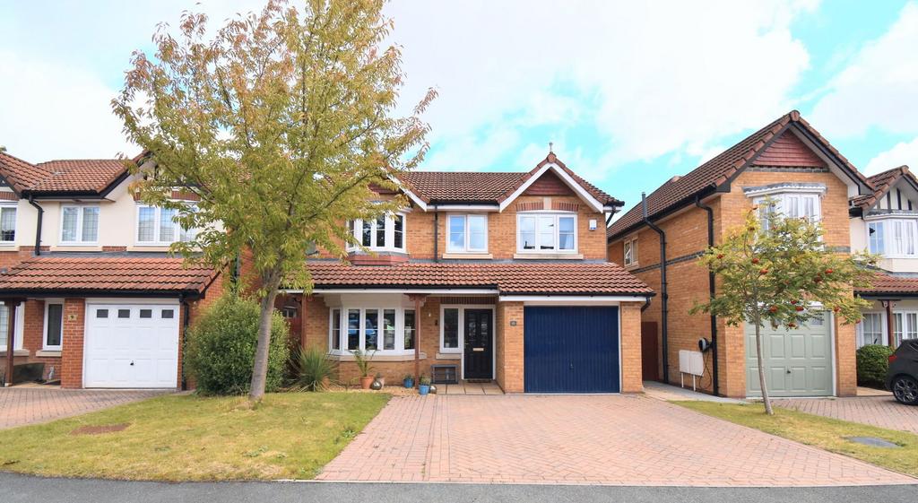Black Horse Lane, Widnes, WA8 5AF 4 bed detached house - £380,000