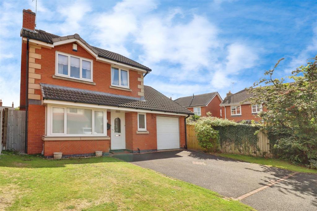 Cloverfields, Haslington 3 bed detached house - £280,000