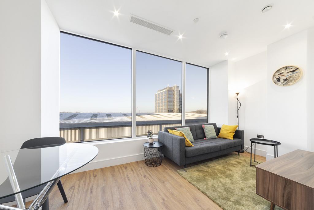 West Gate, London W5 Studio - £1,500 pcm (£346 pw)