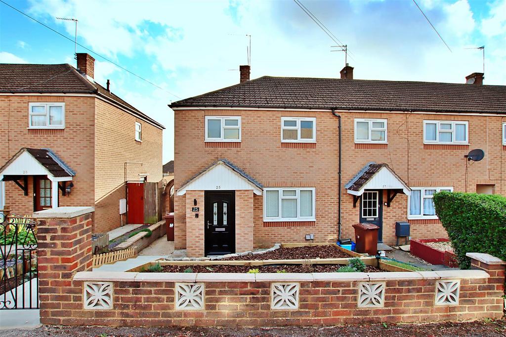 Ranskill Road, Borehamwood 2 bed end of terrace house - £425,000