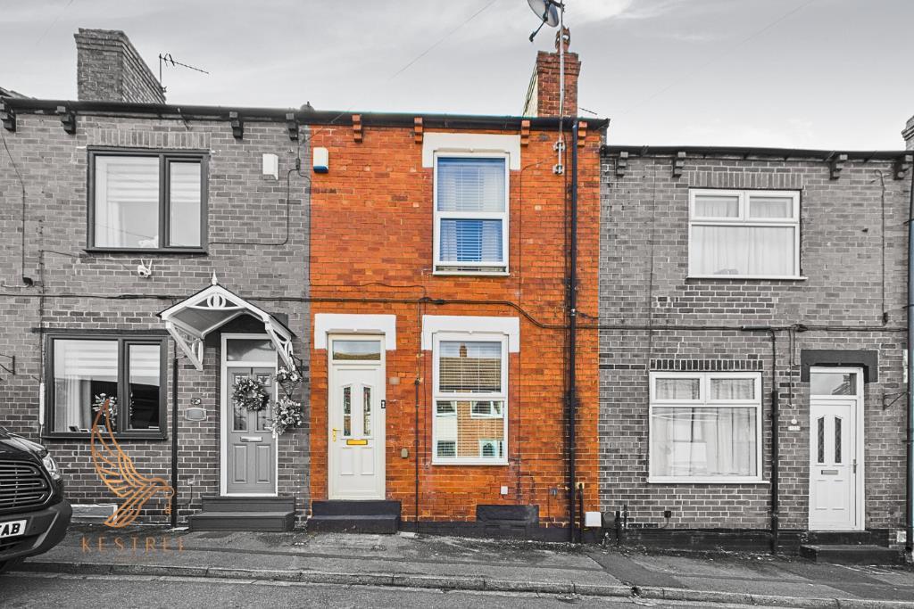 Gladstone Street, Featherstone WF7 2 bed terraced house - £130,000