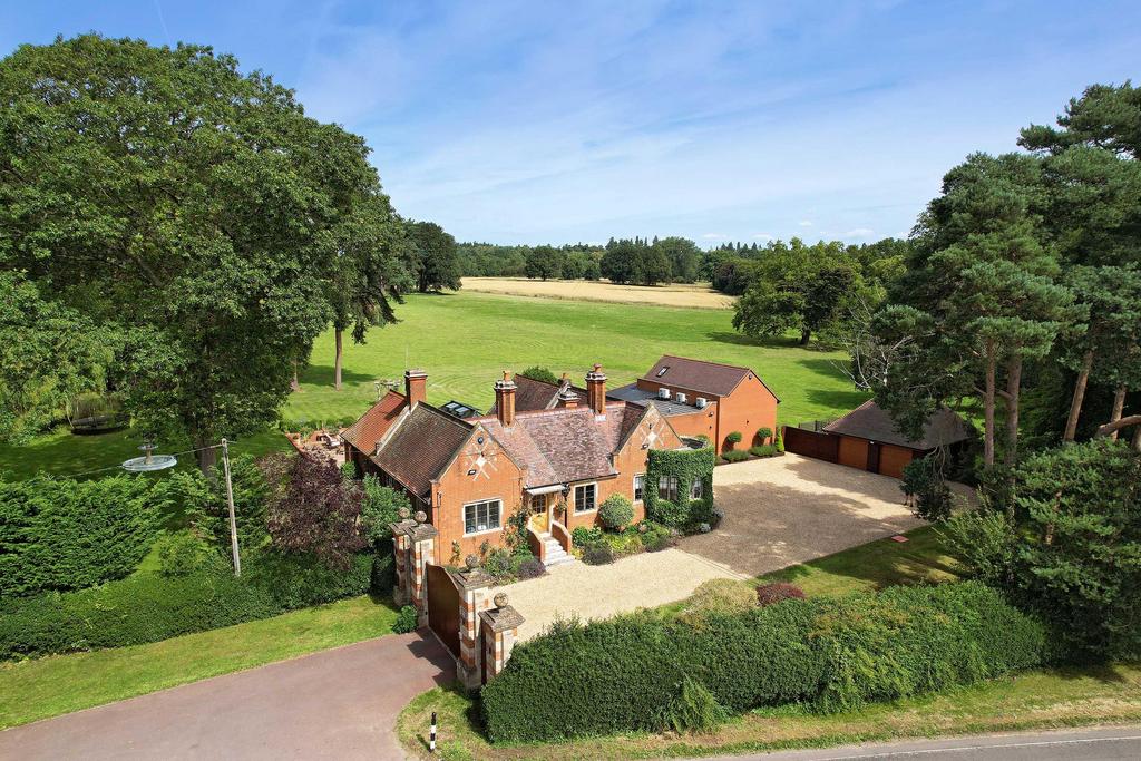 Ridge Lane, Newnham, Hook, Hampshire... 6 bed detached house for sale ...