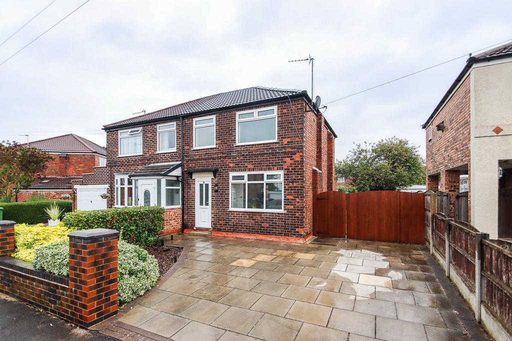 Redesmere Park, Flixton, Manchester, M41 3 bed semi-detached house - £ ...