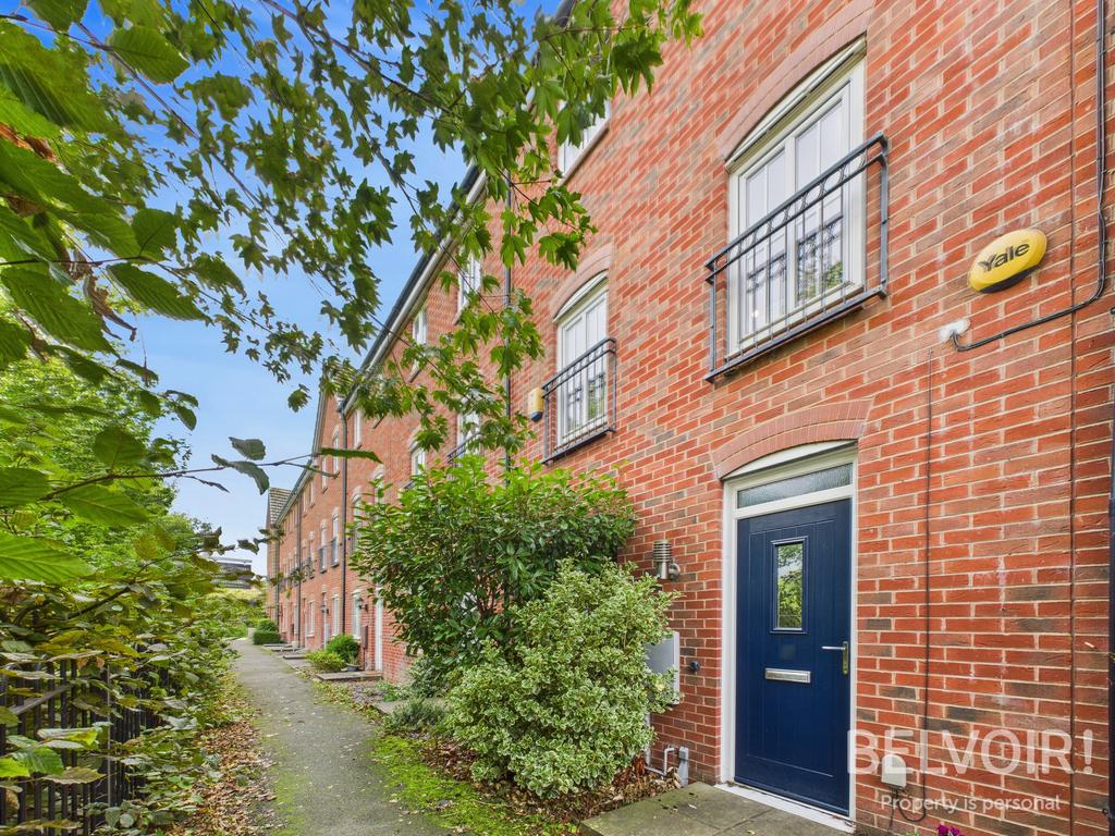 Ranshaw Drive, Stafford, ST17 4 bed townhouse - £230,000