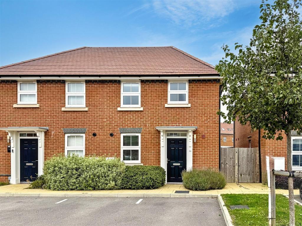 Blue Bird Way, Lower Willingdon 2 bed semi-detached house - £275,000