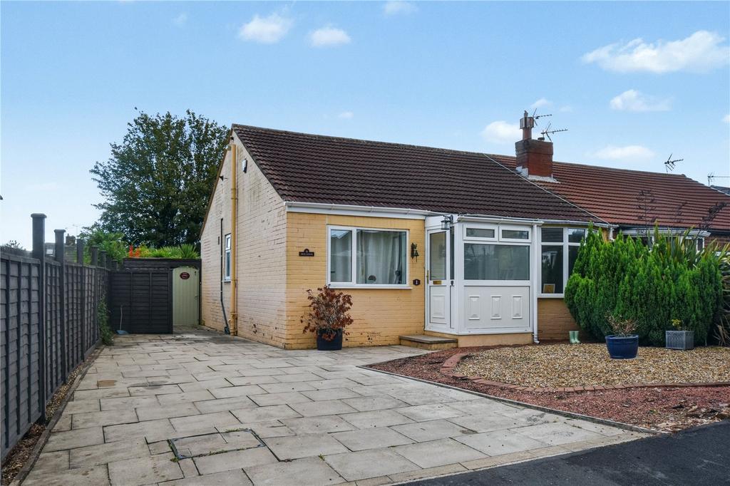 Westbourne Grove, Garforth, Leeds... 2 bed bungalow for sale - £270,000
