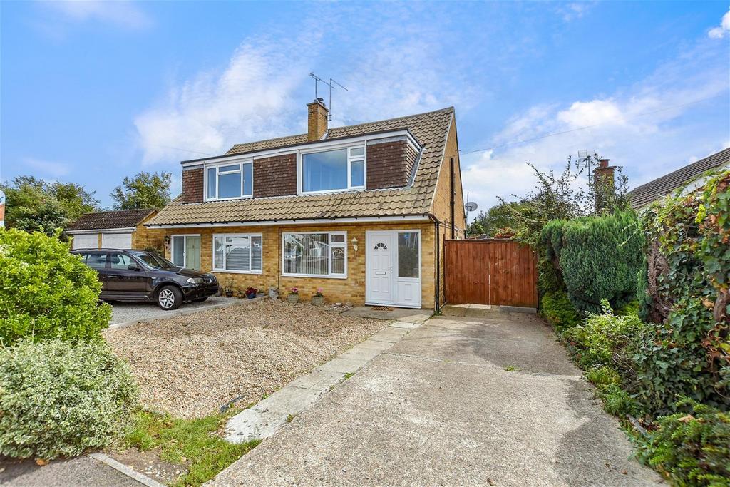 Hunters Forstal Road, Herne Bay CT6 3 bed semi-detached house - £215,000