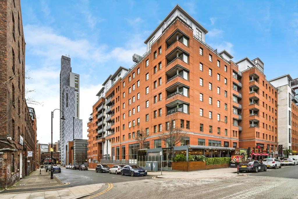 The Quadrangle, Manchester M1 2 bed apartment - £1,500 pcm (£346 pw)