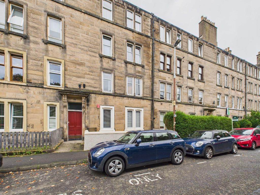 Murieston Terrace, Dalry, Edinburgh... 2 bed flat - £1,450 pcm (£335 pw)