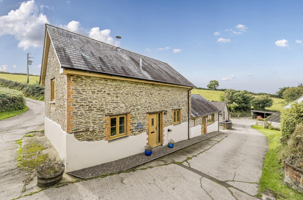 Swimbridge, Barnstaple, Devon, EX32 3 bed house for sale - £300,000