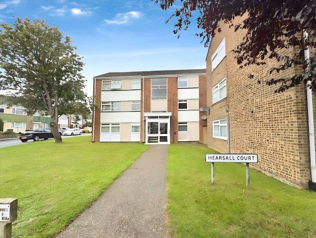 Mardale Close, Rainham ME8 2 bed flat - £1,100 pcm (£254 pw)
