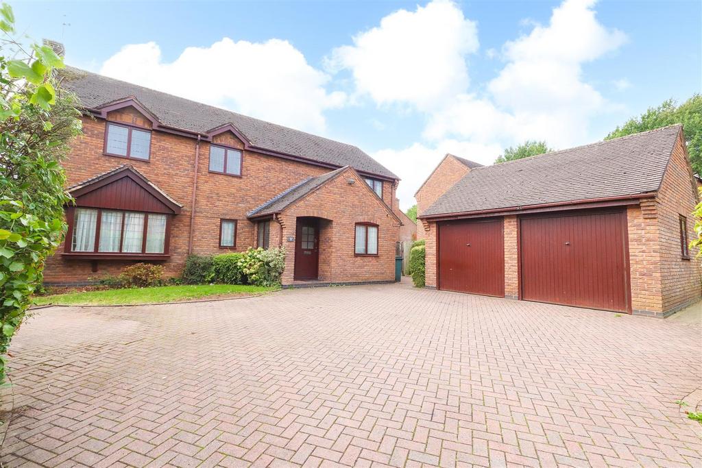 Poppyfield Court, Coventry CV4 5 bed detached house - £2,400 pcm (£554 pw)