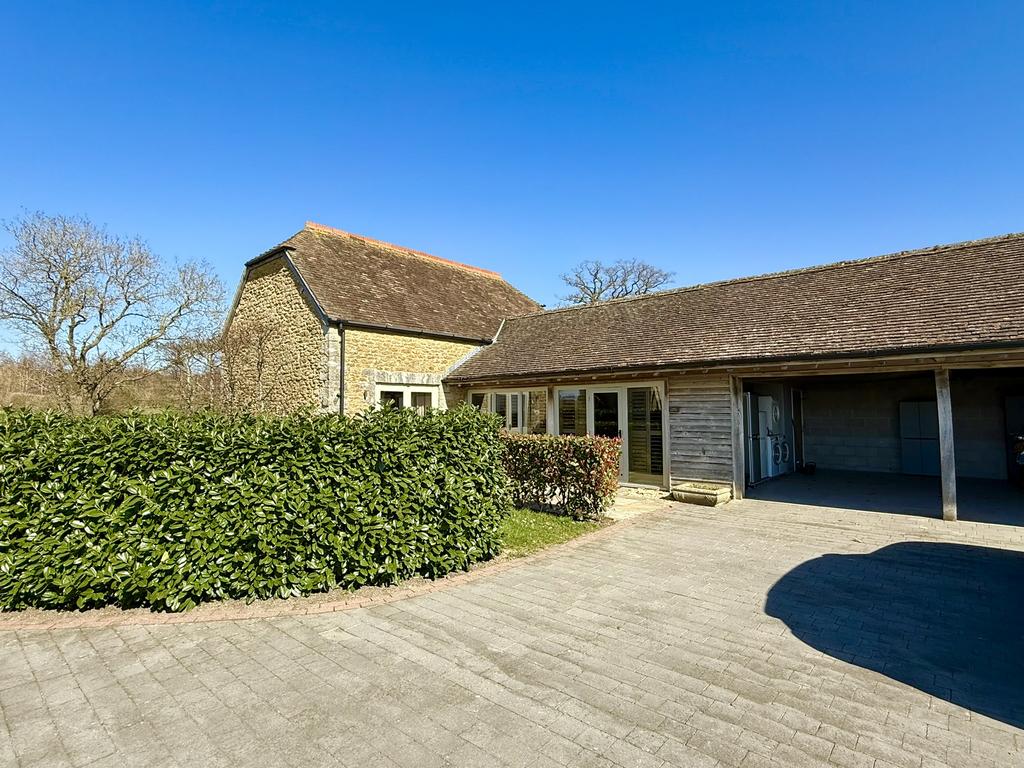 Sutton Farm, Sutton Montis BA22 2 bed barn conversion - £2,000 pcm (£ ...