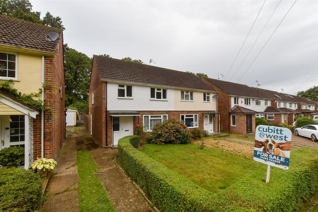 Crossways, Crawley, West Sussex 3 bed semi-detached house for sale - £ ...