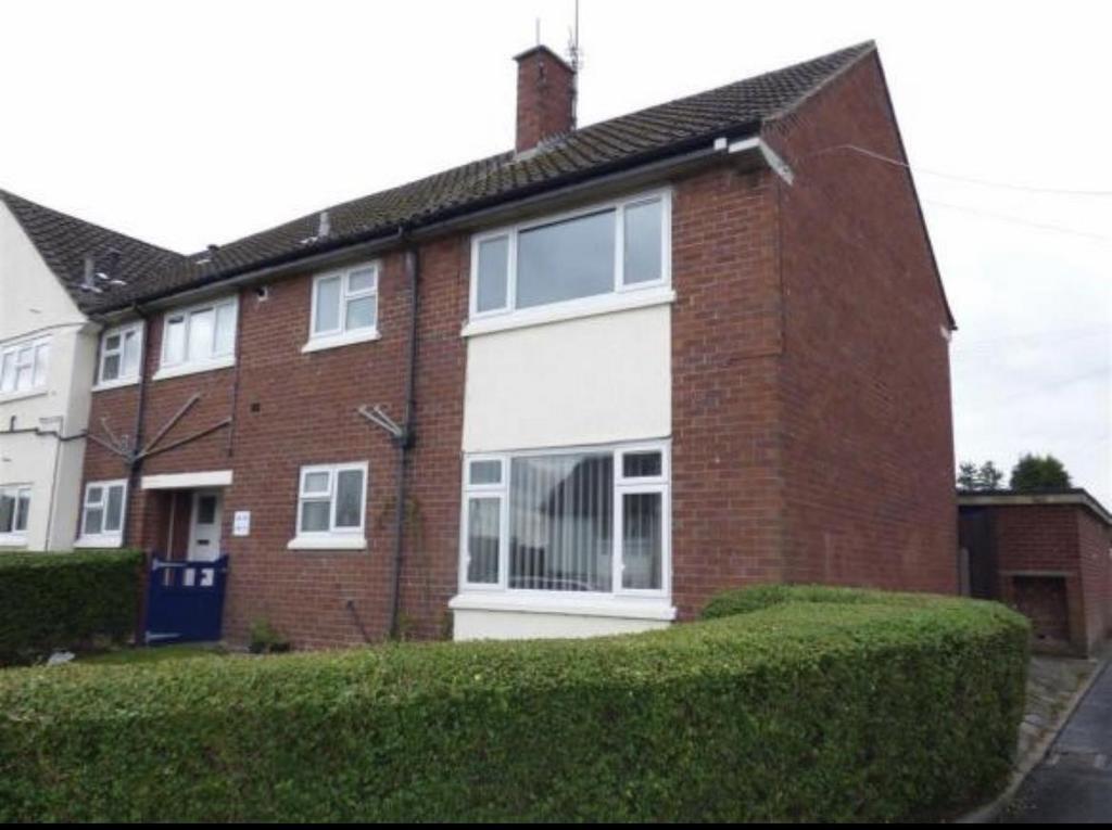 Abbotts Way, Winsford CW7 2 bed apartment to rent - £695 pcm (£160 pw)