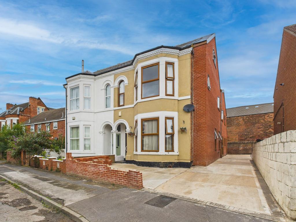 Regent Street, New Basford, Nottingham 5 bed semi-detached house for ...