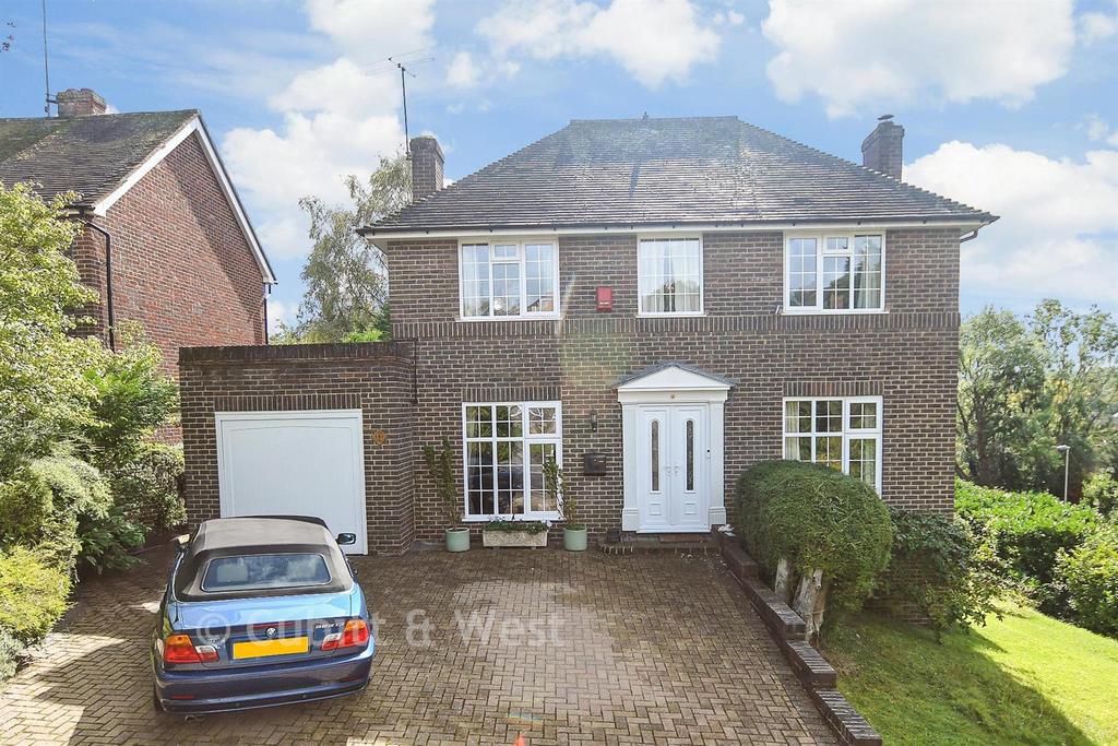 Acorn Close, East Grinstead RH19 4 bed detached house for sale - £439,500