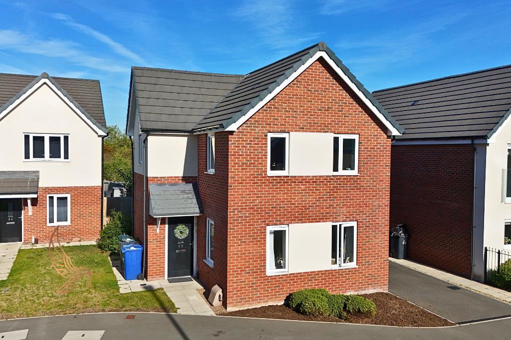 Carr Road, Edlington DN12 3 bed detached house for sale - £200,000
