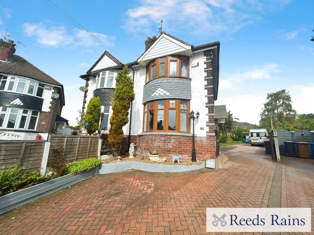 The Mead, Greater Manchester M5 2 bed semi-detached house - £275,000