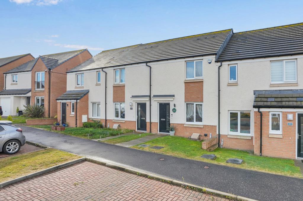 11 Darnley Terrace, Edinburgh, EH16 4WS 2 bed terraced house - £210,000