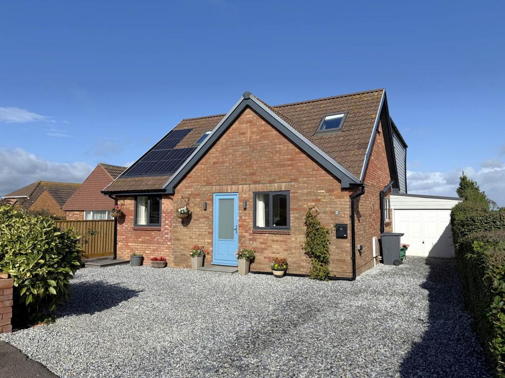 Ryll Court Drive, Exmouth 5 bed detached house - £765,000