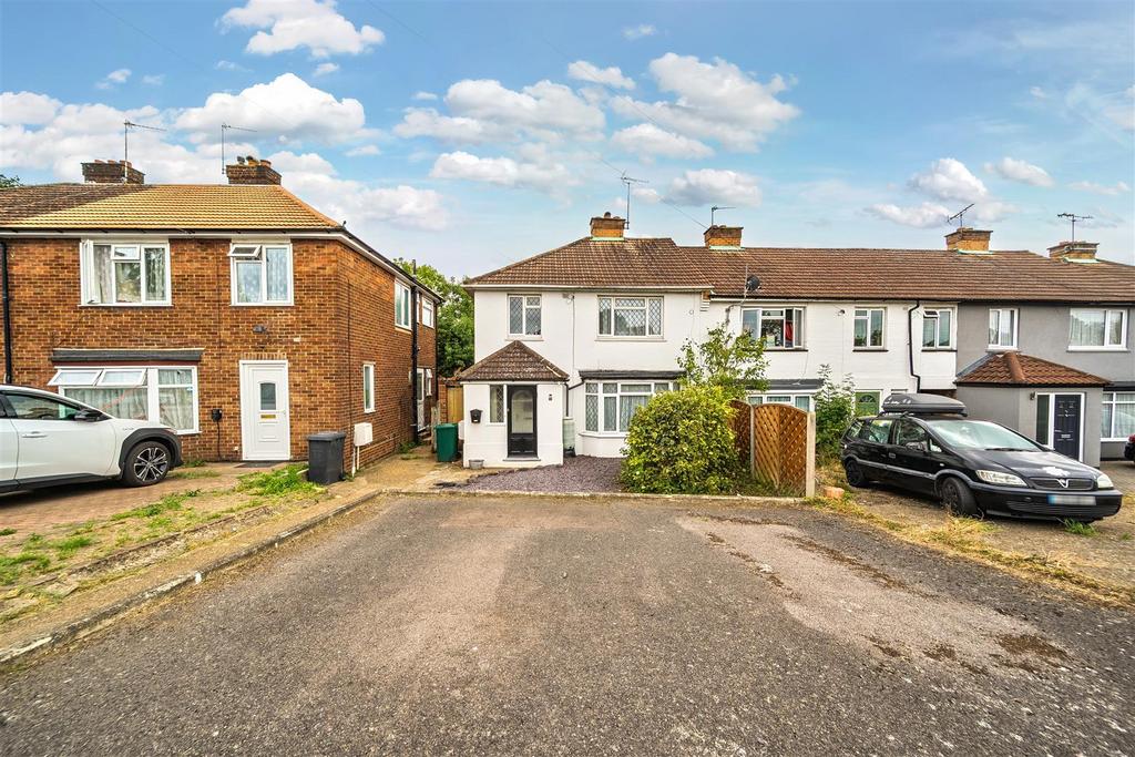 Fairmead Crescent, Edgware 3 bed end of terrace house - £545,000