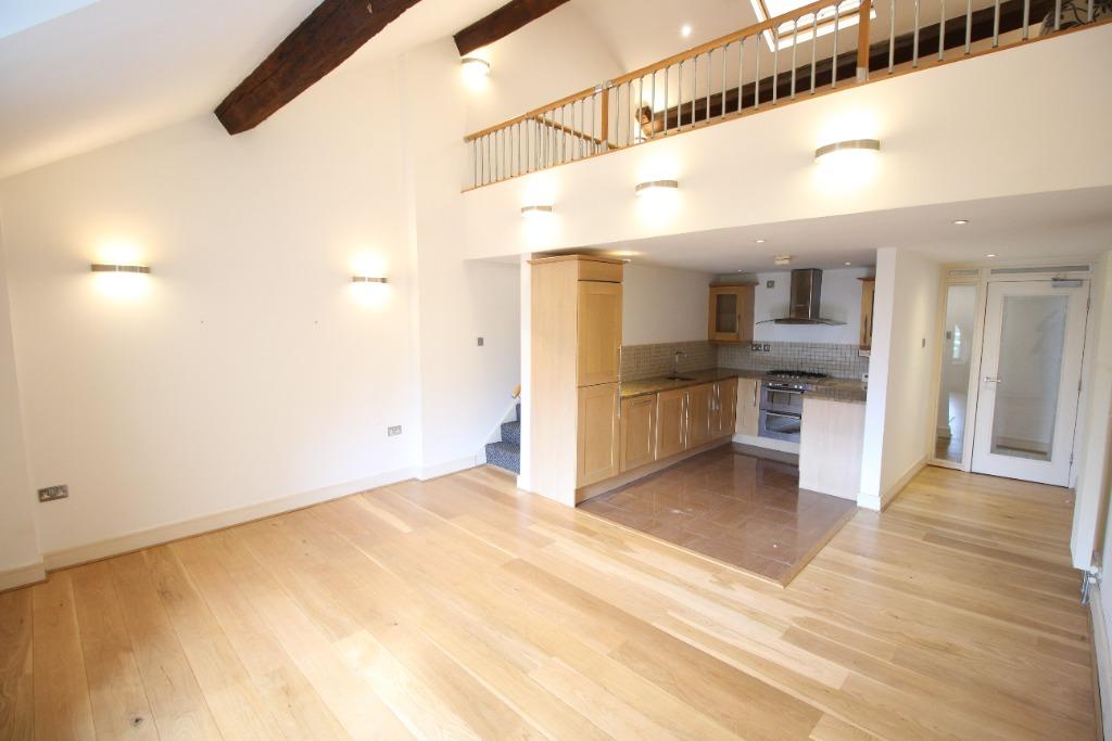 Alexandra Drive, Liverpool L17 2 bed flat - £1,250 pcm (£288 pw)