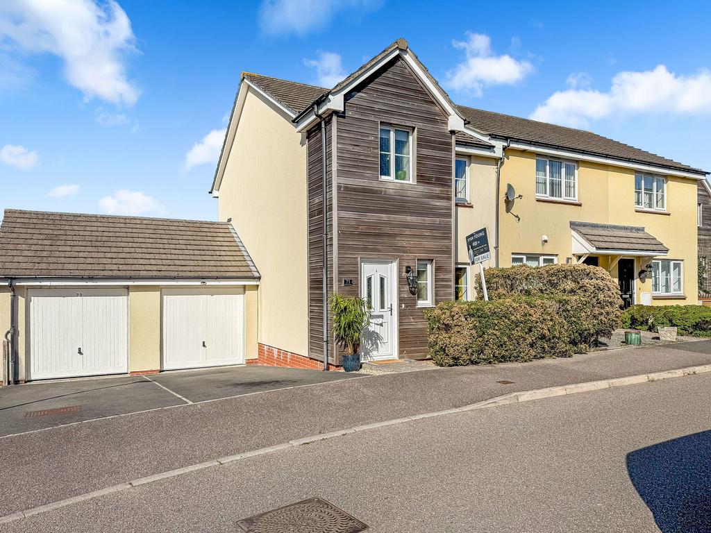 Watkins Way, Bideford EX39 3 bed end of terrace house - £250,000