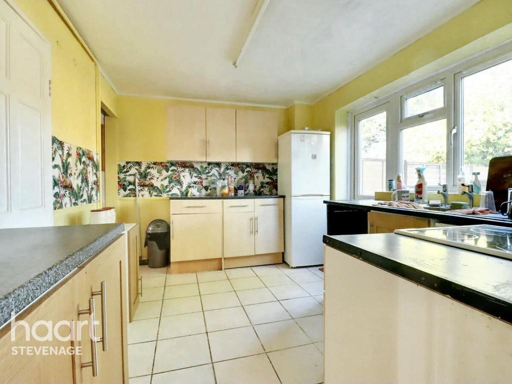 Bowcock Walk, Stevenage 3 bed terraced house - £325,000