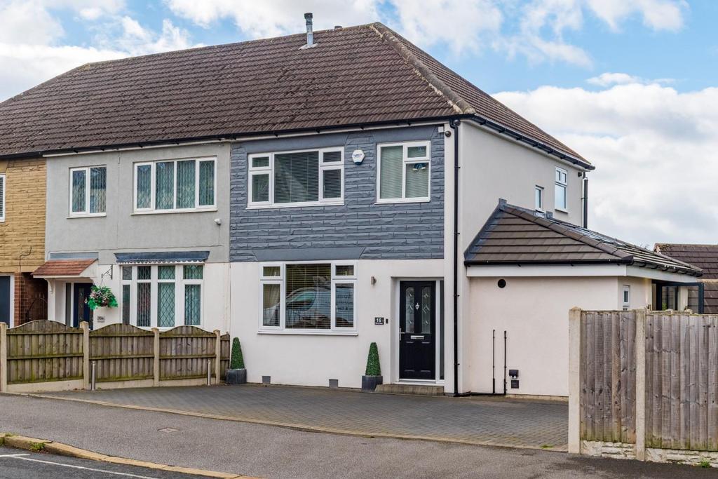 Field End Road, Leeds LS15 3 bed semi-detached house - £350,000