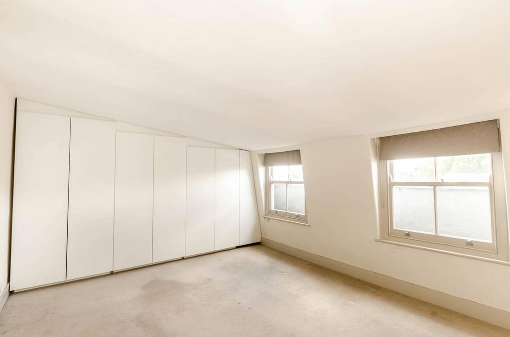 Keith Grove, Shepherd's Bush, London... 3 bed flat to rent - £3,200 pcm ...